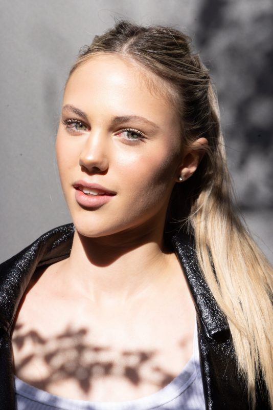 Portfolio Model Agency | Nina
